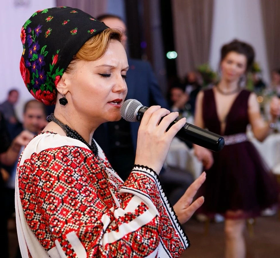 ELENA SIMA PREZENTARE